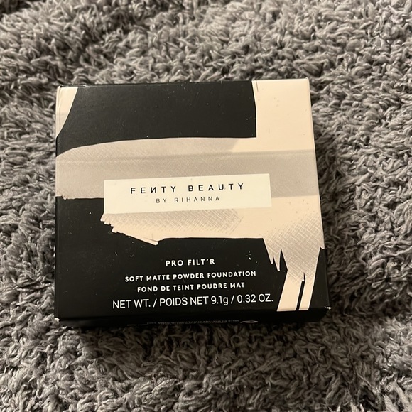 Fenty Beauty | Makeup | Fenty 5 Pro Filtr Soft Matte Powder Foundation ...